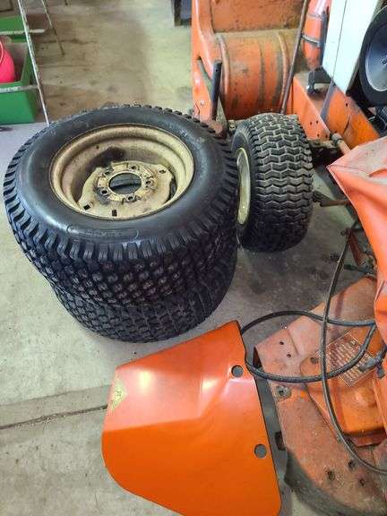 Simplicity Landlord 7112 Lawn Tractor, with Snow Blower Attachment ...