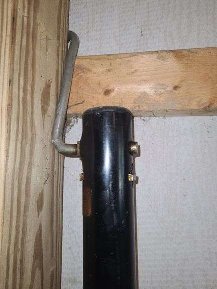 Trailer Jack - Baer Auctioneers - Realty, LLC