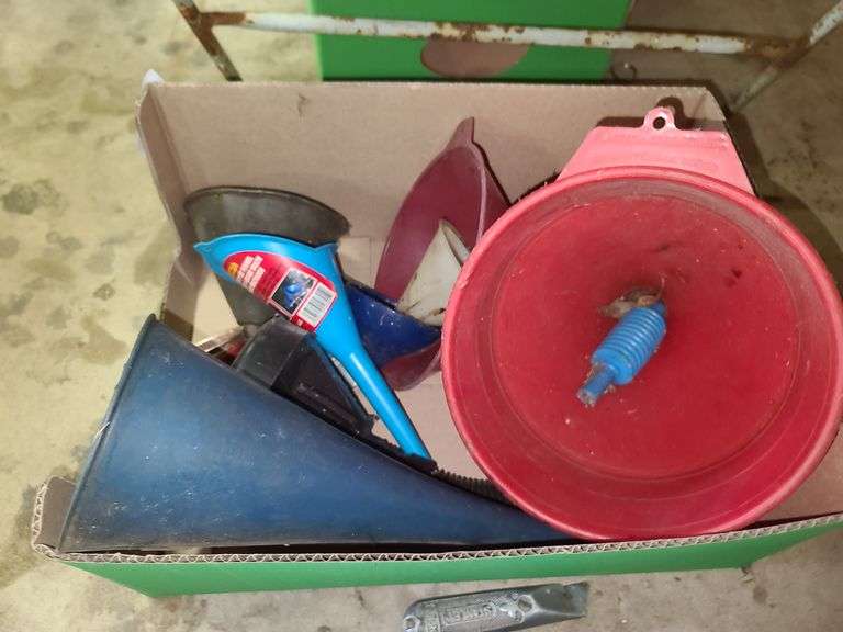 Box of Funnels - Baer Auctioneers - Realty, LLC