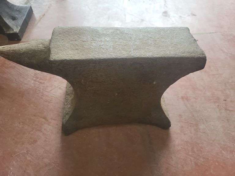 Small Anvil (approximately 100 pounds) - Baer Auctioneers - Realty, LLC