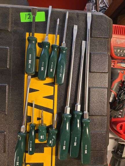 11 SK Screwdrivers - Baer Auctioneers - Realty, LLC