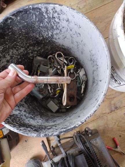 1/4 Bucket of Swivel Locks & Clamps - Baer Auctioneers - Realty, LLC