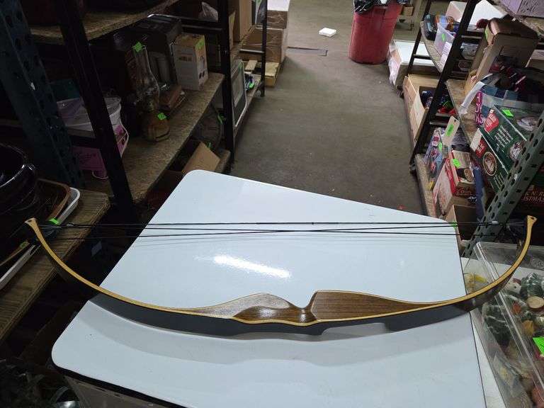 Browning Compound Bow Cobra 38" String Length - Baer Auctioneers ...