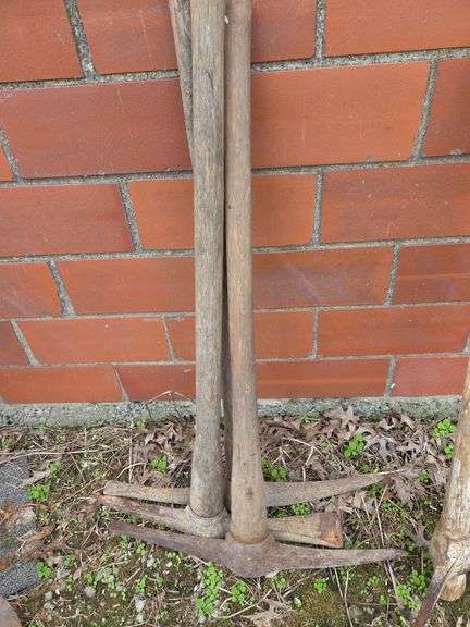 5 Pickaxes - Baer Auctioneers - Realty, LLC