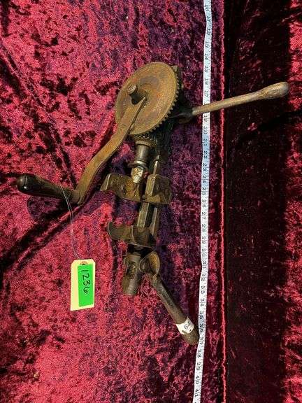 Antique Hand Crank Pipe Threading Tool - Baer Auctioneers - Realty, LLC