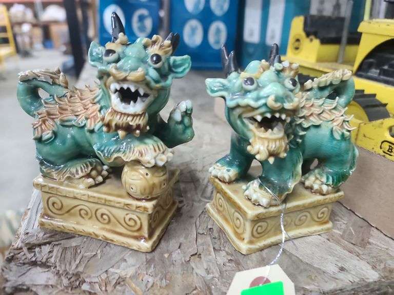 Pair of Chinese Fu Dogs, Approx. 4x5 - Baer Auctioneers - Realty, LLC