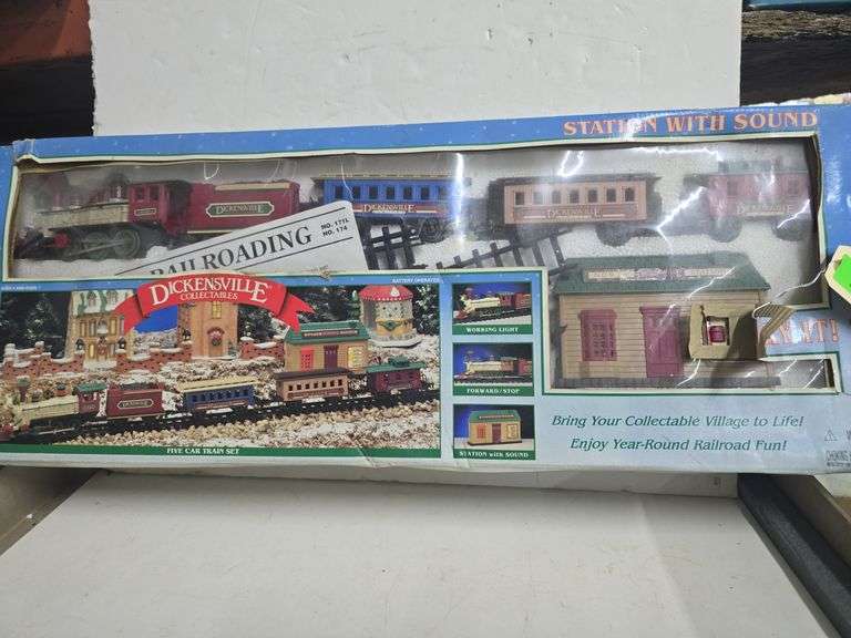 New Bright "Dickensville Collectables Five Car Train Set" - Baer ...
