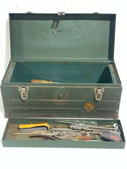 Vintage Waterloo Tool Box & Contents - Black And Gold Auctions