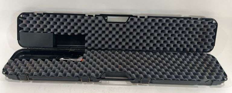 52” Gun Guard Rifle Case - Black And Gold Auctions