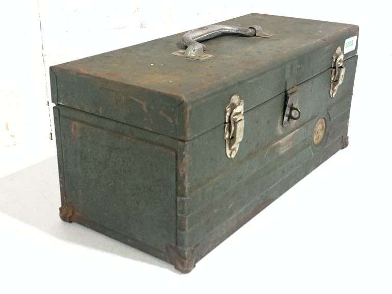 Vintage Waterloo Tool Box & Contents - Black And Gold Auctions