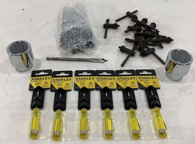 Stanley 100 Plus Screw Drivers, Metric Sockets, Drill Chuck Key ...