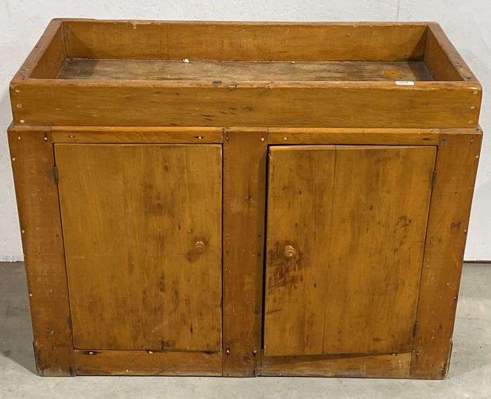 Antique primitive pine dry sink - Black And Gold Auctions