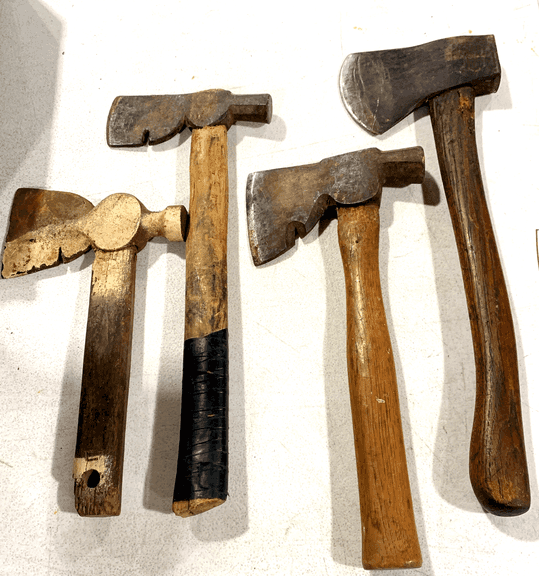 Group of four vintage hatchets - Black And Gold Auctions
