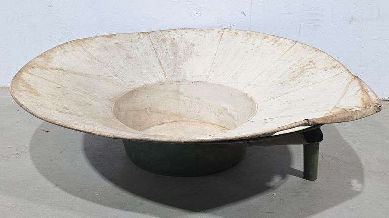 Antique Field Bath Tub - Black And Gold Auctions