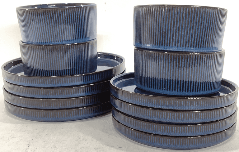 Yellowstone Stoneware Blue & Brown Dish Set - Black And Gold Auctions