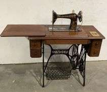 Antique Singer Foot pedal Sewing Machine - Black And Gold Auctions