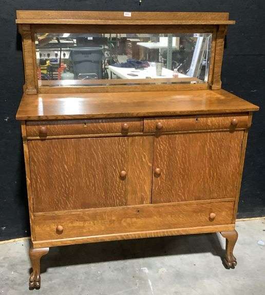 Antique quarter sawn Paw foot buffet with mirror - Black And Gold Auctions