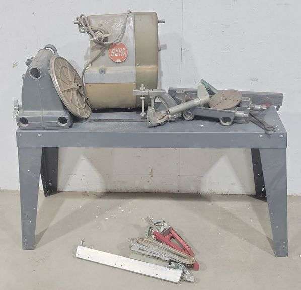 Chop Smith Motor, Table, & Accesories - Black And Gold Auctions