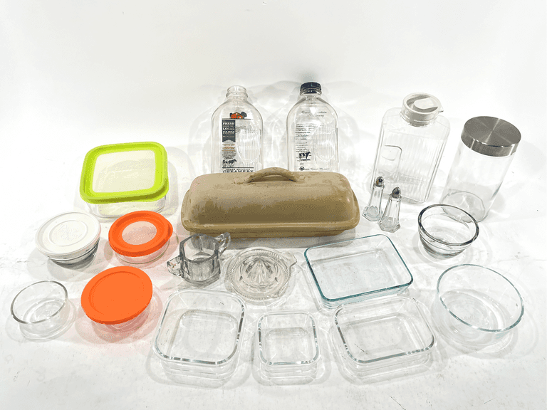 Kitchen Wares: Pyrex, Glass Containers, Milk Bottles & More - Black And ...