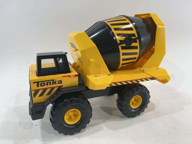 Tonka 952 Concrete Truck Toy - Black And Gold Auctions