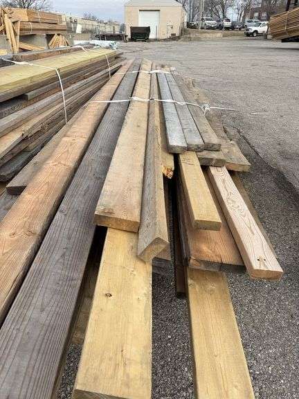 Mixed Bundle: Mixed Lengths, Mostly #2 Grade Spruce & Select Structural ...