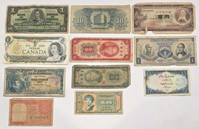 Assortment of Foreign Currency Notes - Black And Gold Auctions