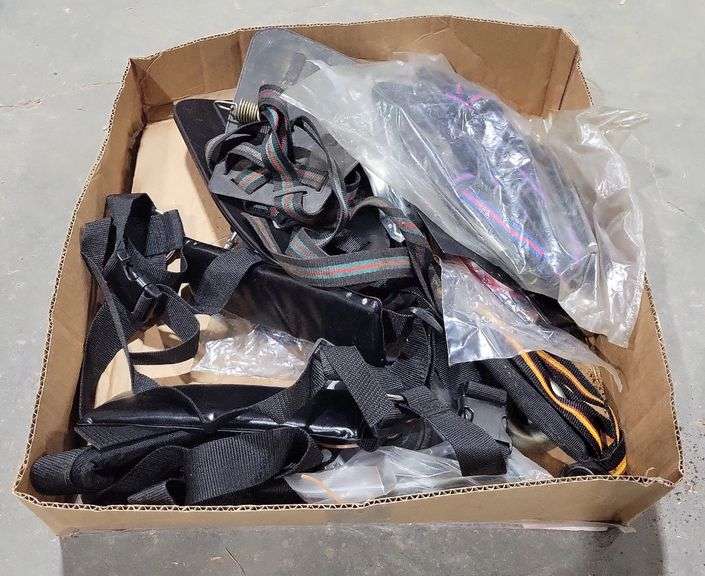 Lot Of Miscellaneous Items - Black And Gold Auctions