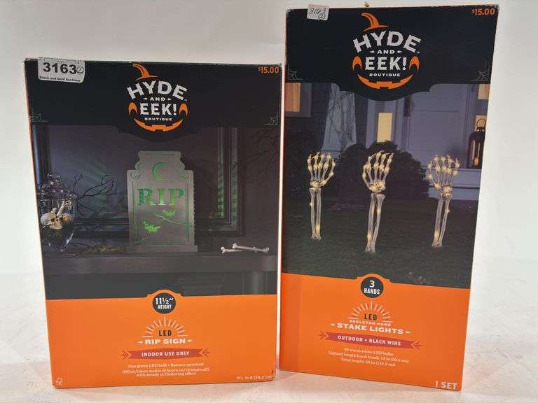 NEW Hyde and Eek Boutique LED Rip Sign & Skeleton Stake Lights - Black ...