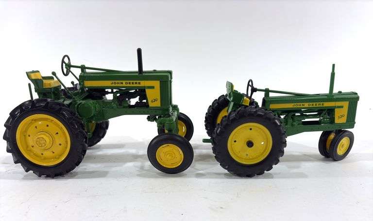 John Deere 520 & 620 Die Casts - Black And Gold Auctions