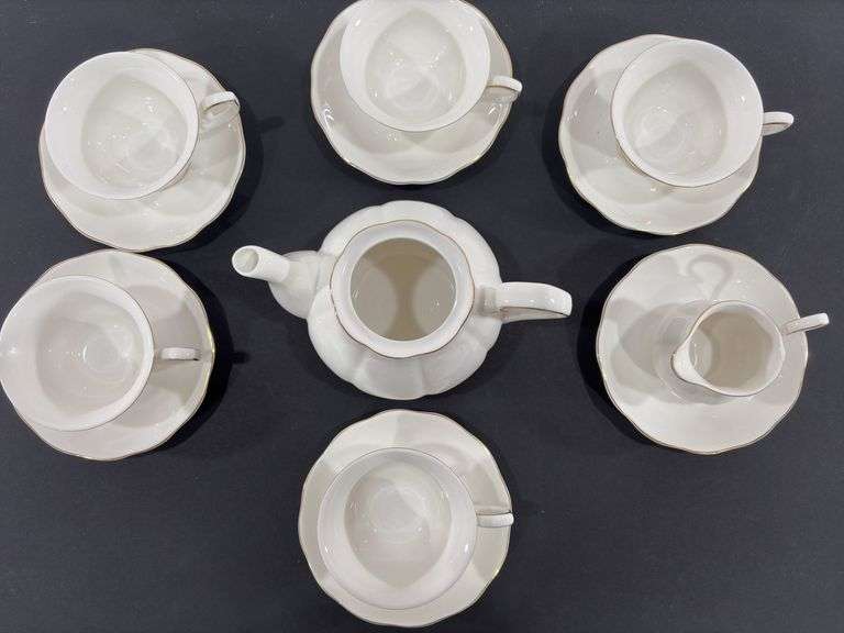 Cream w/ Gold Rim Tea Set - Black And Gold Auctions