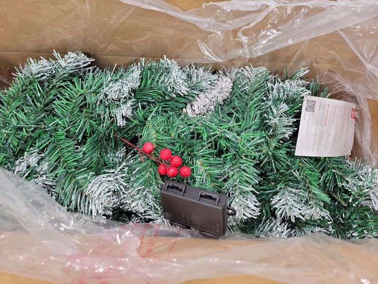 New 9ft Garland Strand - Black And Gold Auctions