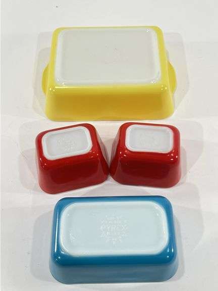 (4) VTG Colored Glass Pyrex Dishes - Black And Gold Auctions