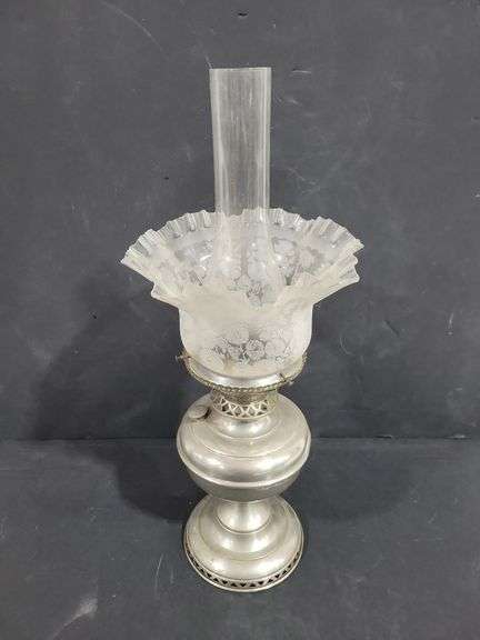 Antique Victorian Style Oil Lamp w Glass Chimney & Etched Floral Ruffle ...