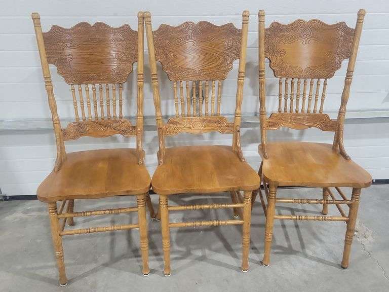 (3) John Thomas Oak Pressed-Back Dinning Chairs - Black And Gold Auctions