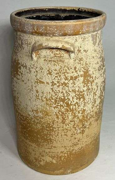 4 Gallon Tan 15 1/2" Stoneware Crock - Black And Gold Auctions