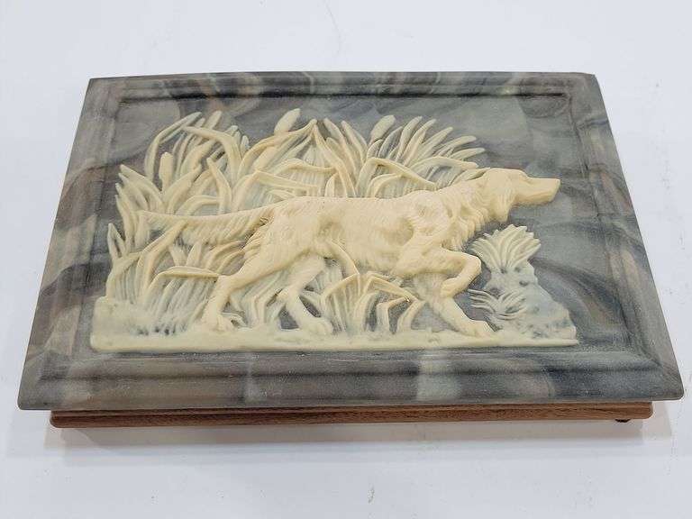 Stone & Walnut Hunting Dog Jewelry Box - Black And Gold Auctions