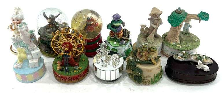 Collection of Wind-Up Music Boxes - Black And Gold Auctions