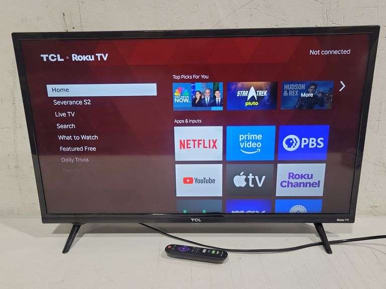 32" TCL Roku Tv W/Remote - Black And Gold Auctions