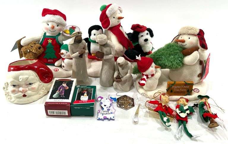 Christmas Decorations - Singing Snowmen / Ornaments / Nativity Scene ...
