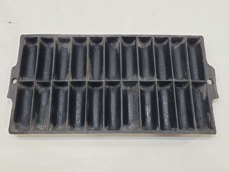 VTG Cast Iron Bread Finger Pan - Black And Gold Auctions