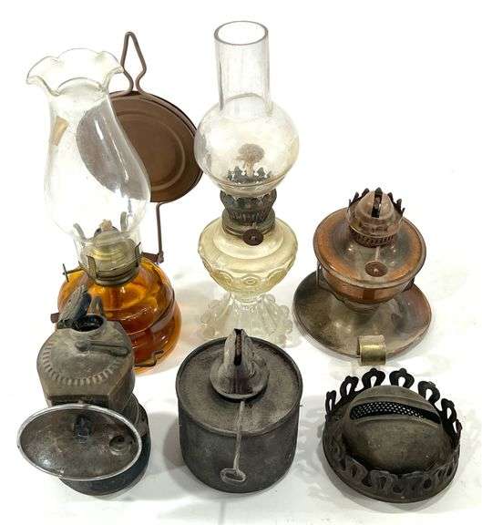 Vintage Miniature Oil Lamps & Parts - Black And Gold Auctions
