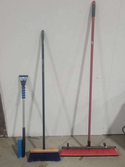 Libman Push Broom, Harper Broom, & Winter Wise Ice Scraper - Black And ...