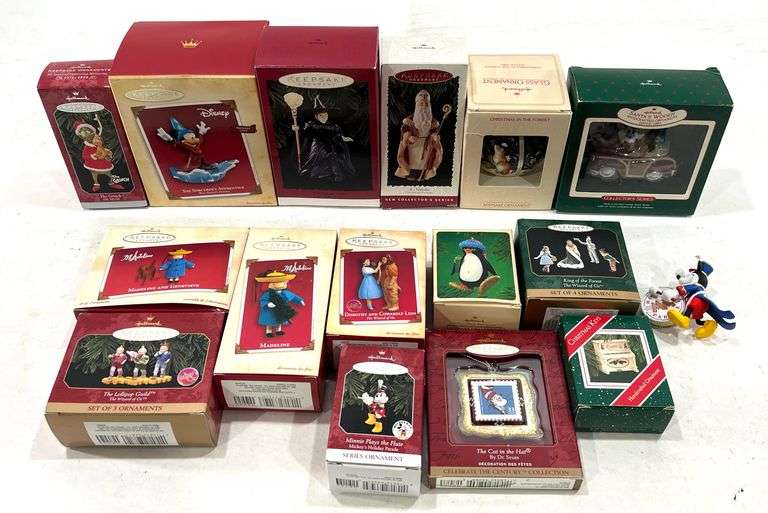 (16) Hallmark Keepsake Christmas Ornaments - Disney / The Grinch / The ...