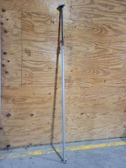 82" - 105" Breaking Bar - Black And Gold Auctions