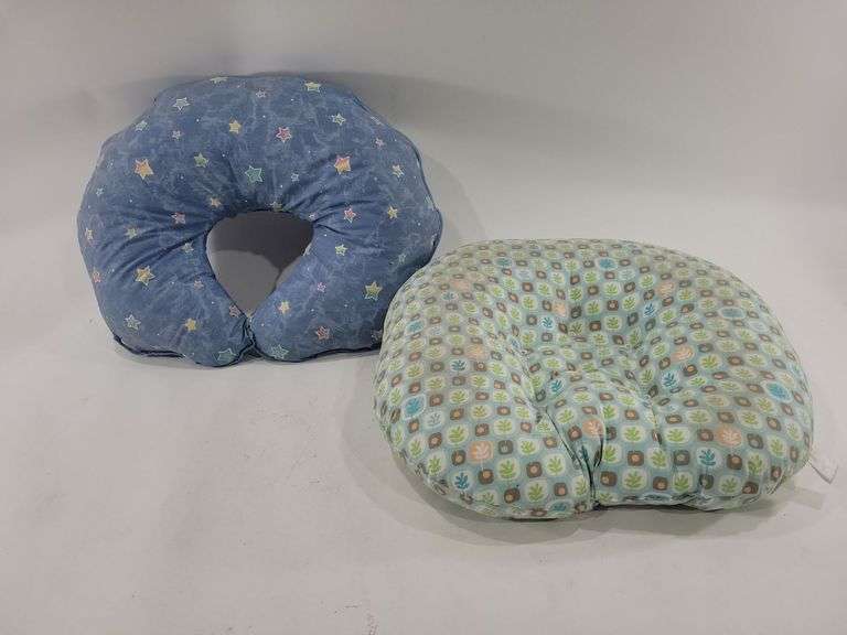 Boppy Newborn Lounger & Boppy C-Shaped Pillow - Black And Gold Auctions