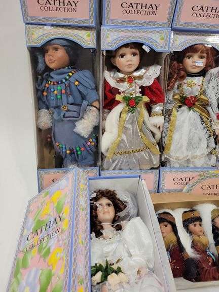 (10+) NIB VTG Cathay Collection Porcelain Dolls - Black And Gold Auctions