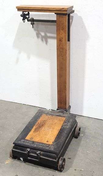 ANTIQUE Howe Scale Co. Platform Scale - Black And Gold Auctions