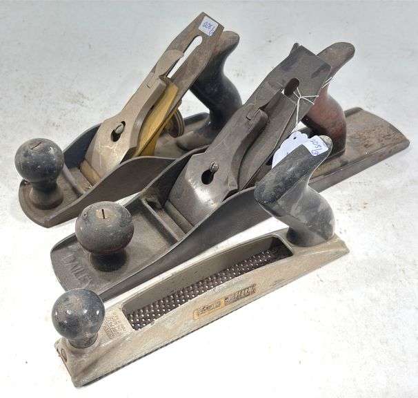 (3) Wood Planes Including Stanley - Black And Gold Auctions