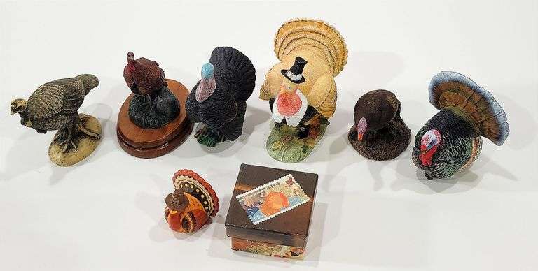 (8) VTG Mini Turkey Figurines - Black And Gold Auctions