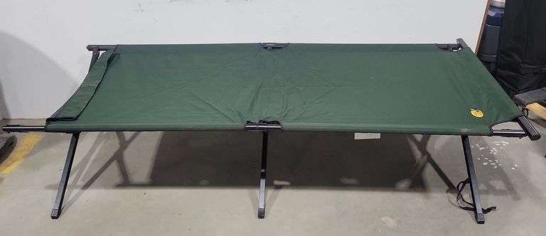 Bass Pro Shops Big Outdoorsman XL Foldable Cot - Black And Gold Auctions